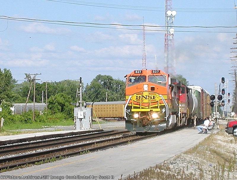 BNSF 827 Q512